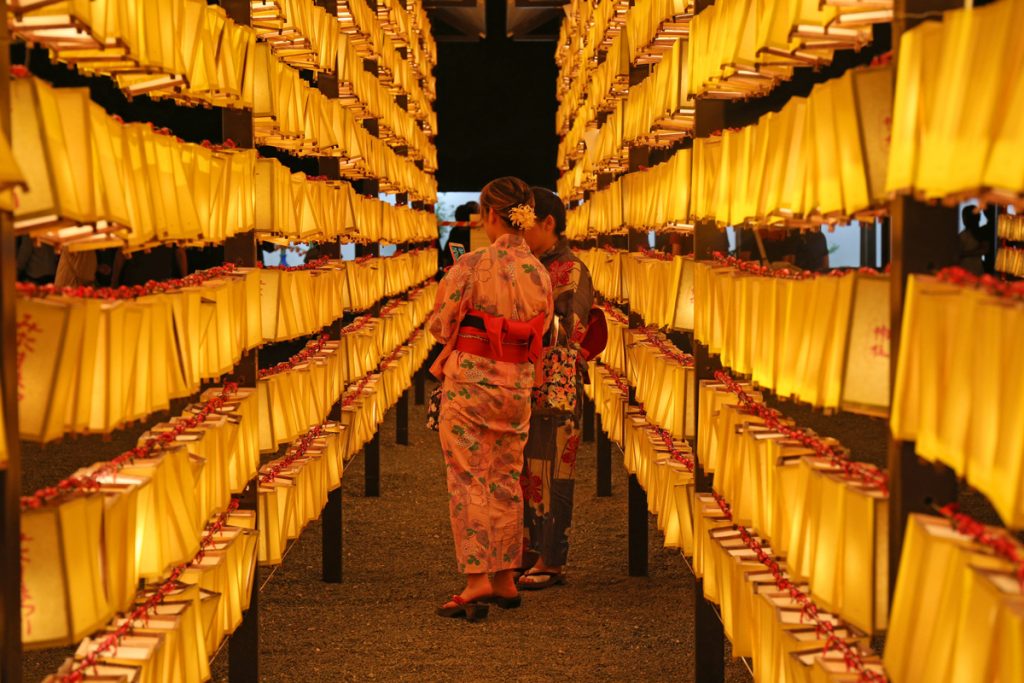 Mitama Matsuri at Yasukuni Shrine Tokyo (Lanterns Festival ...