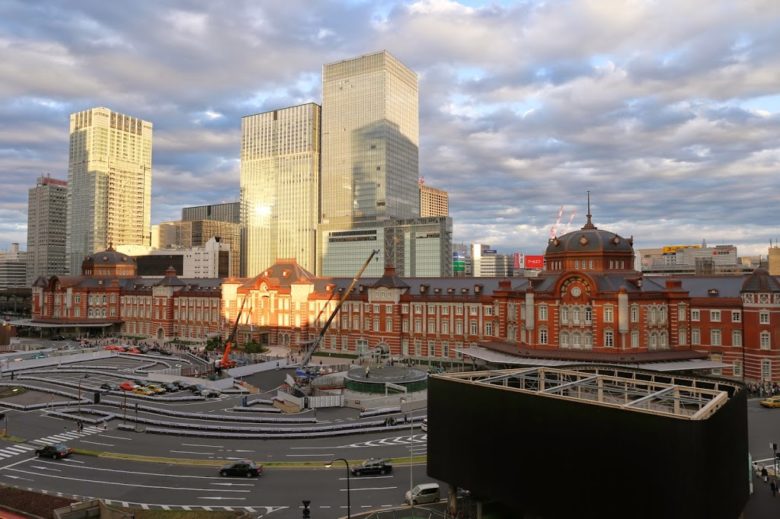Best Places to Take Picture of Tokyo Station | TiptoeingWorld