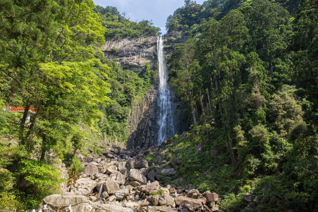 5 things to do at Nachi Shrine & Nachi Falls | TiptoeingWorld