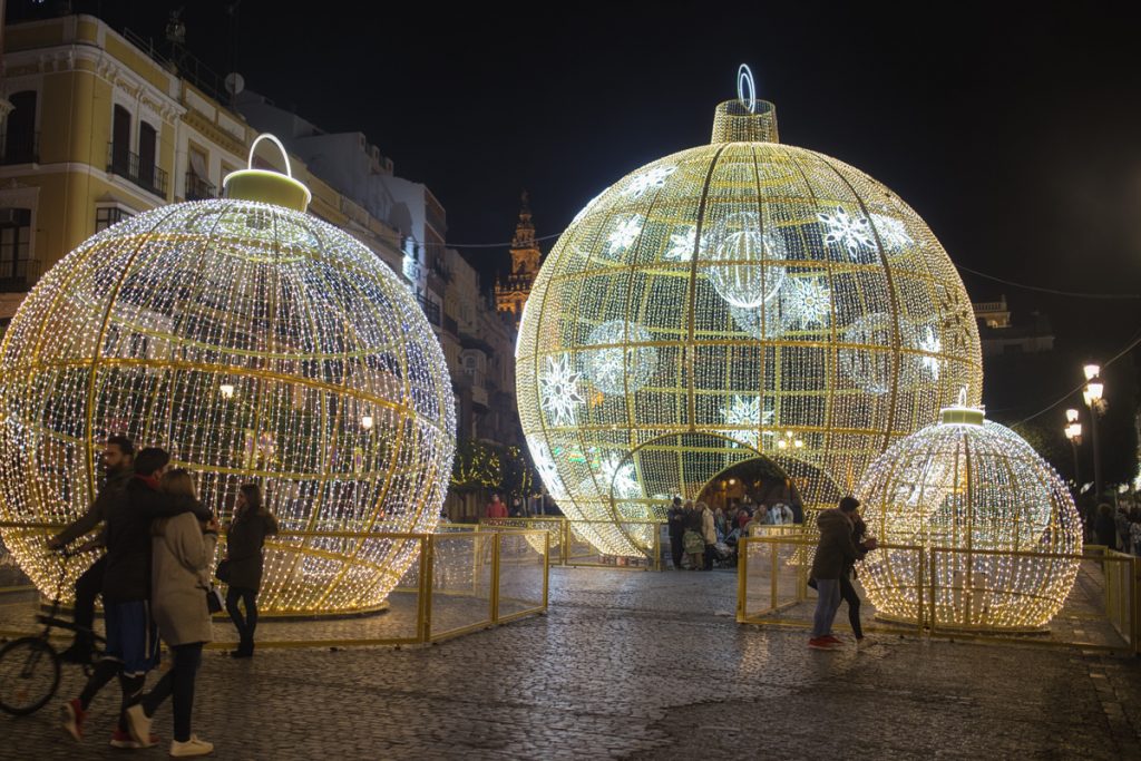 Seville Winter Illumination | TiptoeingWorld