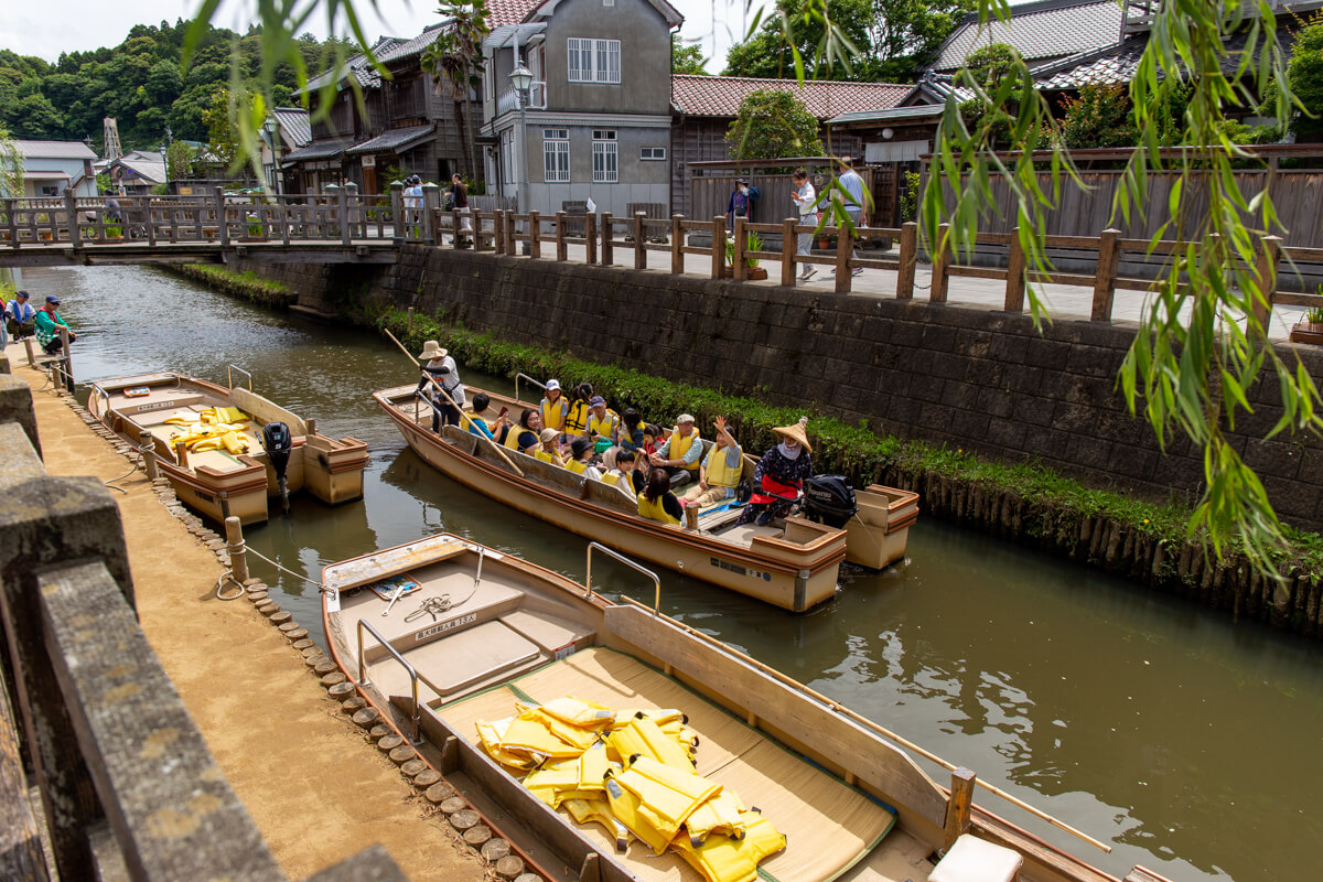 A Guide to Sawara Sightseeing Boat Ride | TiptoeingWorld